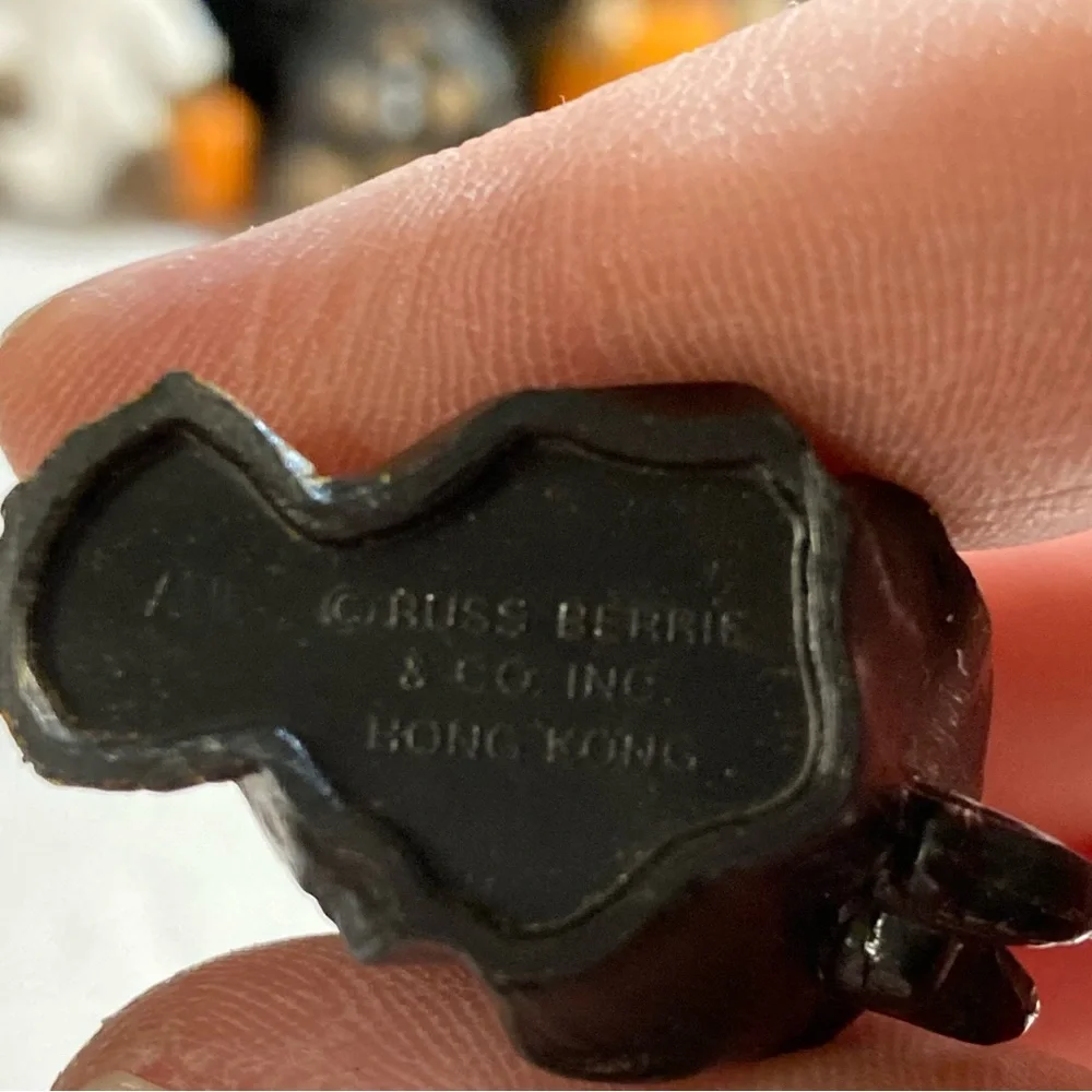 Russ Berrie | Holiday | Vtg Russ Berrie Witch On Broom Black Cat ...